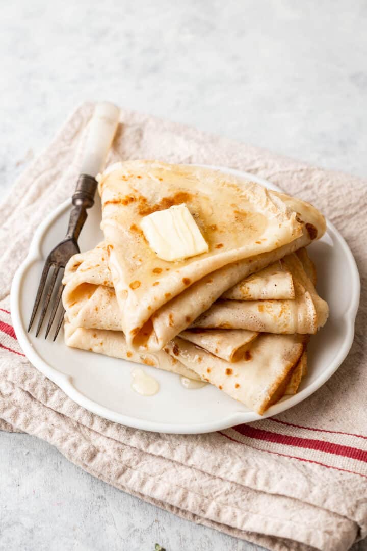 How to Fold Crêpes (8 Easy Ways) | Emma Duckworth Bakes