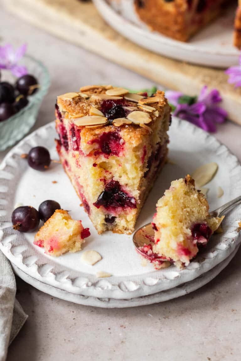 Easy Blackcurrant Cake | Emma Duckworth Bakes